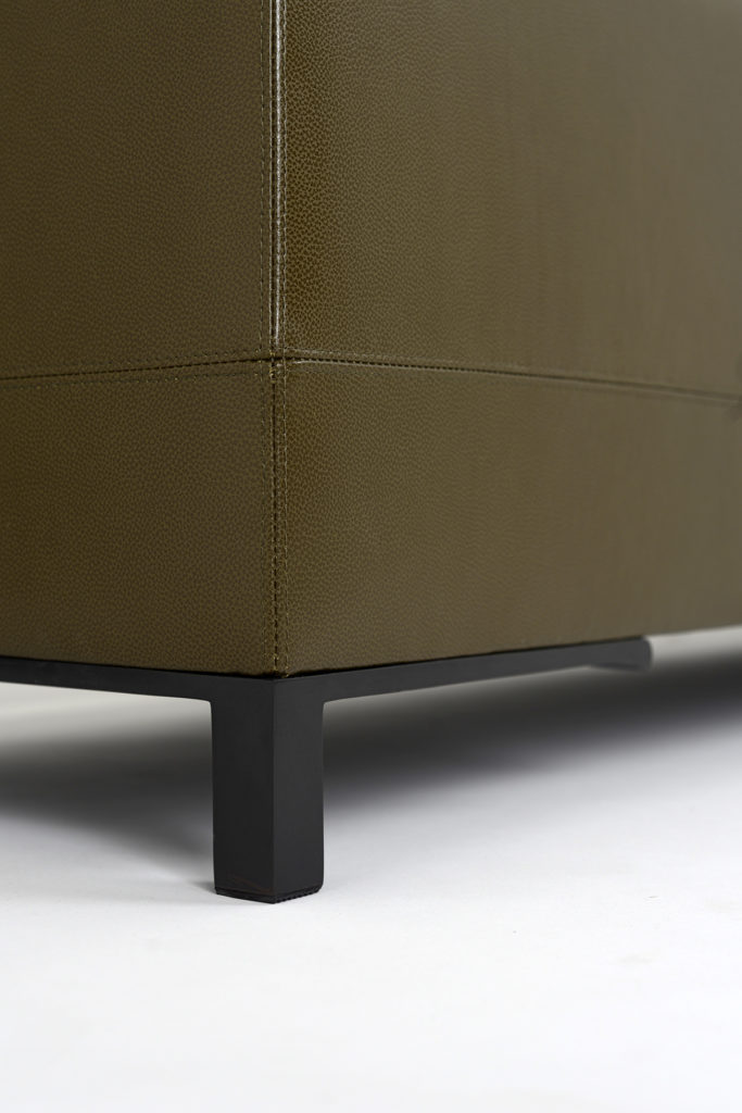 Wing Bench - Long - R HUGHES