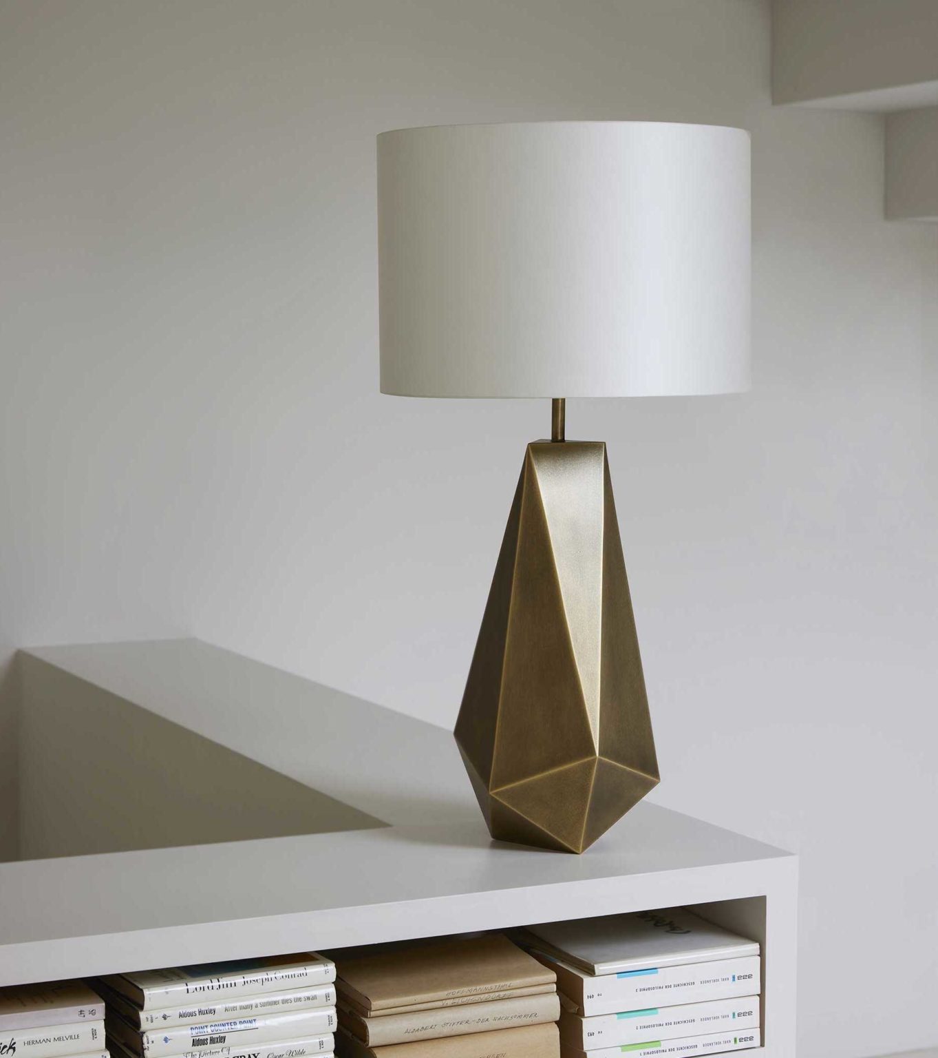 GALENA TABLE LAMP - R HUGHES