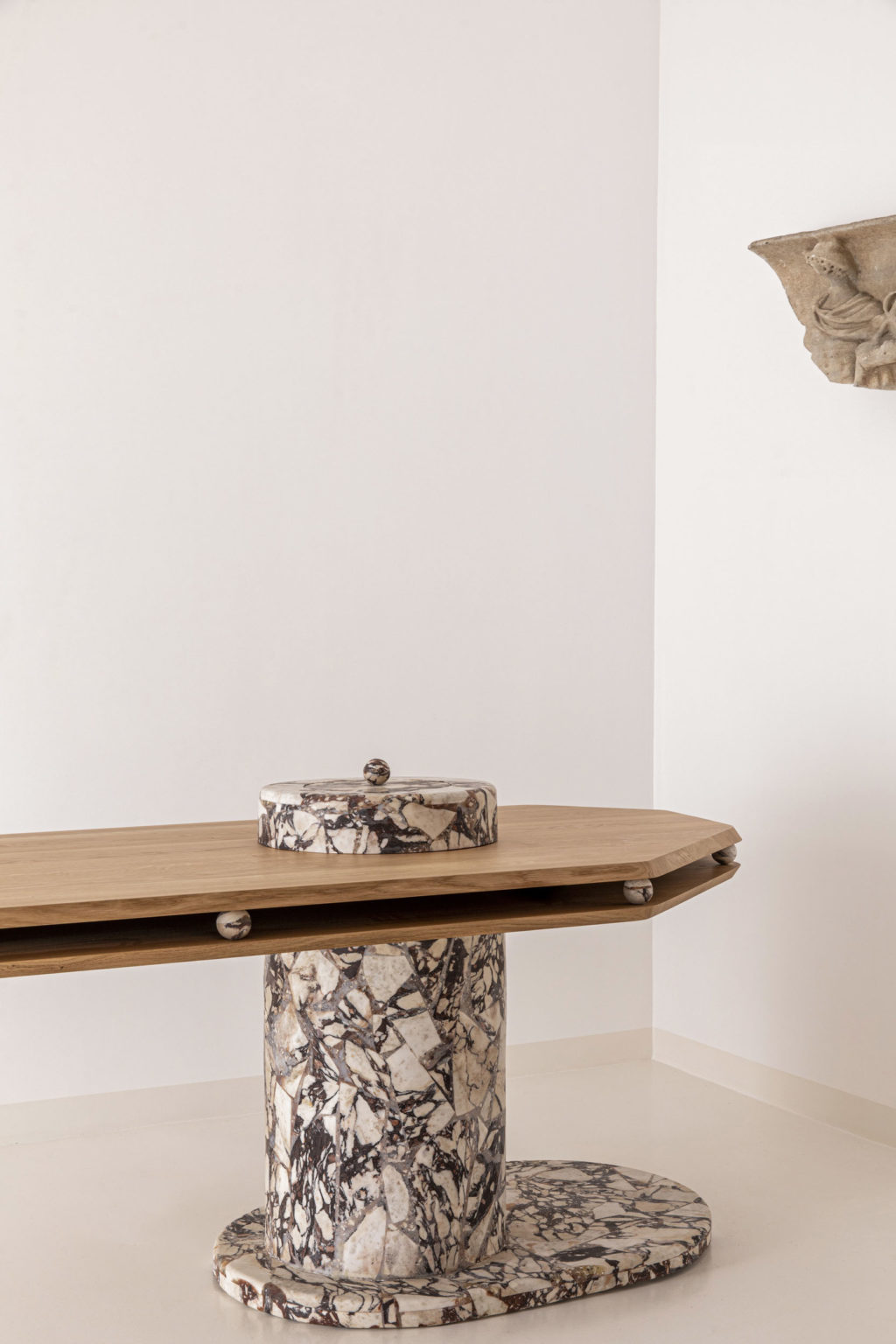 Officium Desk - R HUGHES