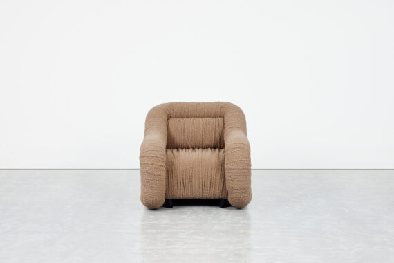 Lounge Chairs Archives - Page 3 of 4 - R HUGHES