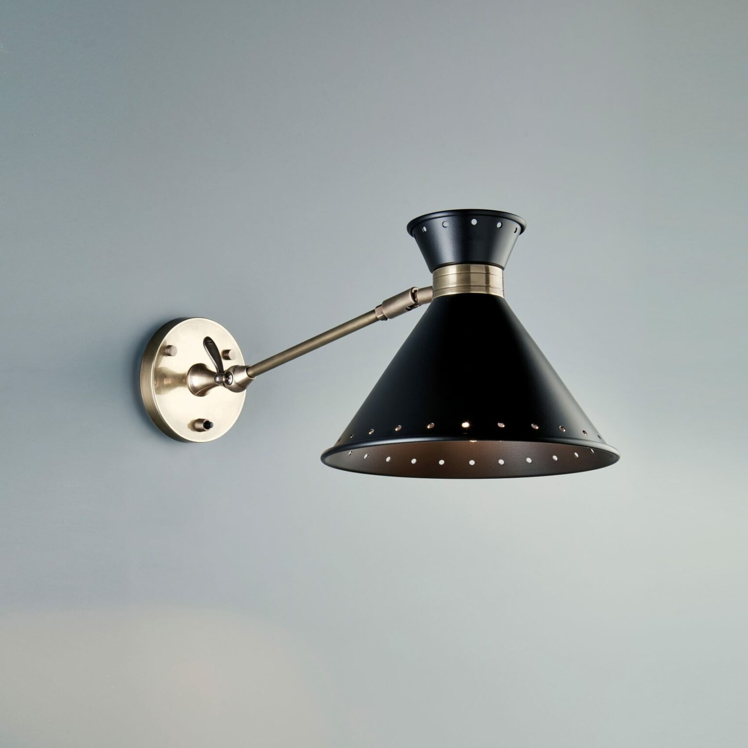 Tom Reading Light - R HUGHES