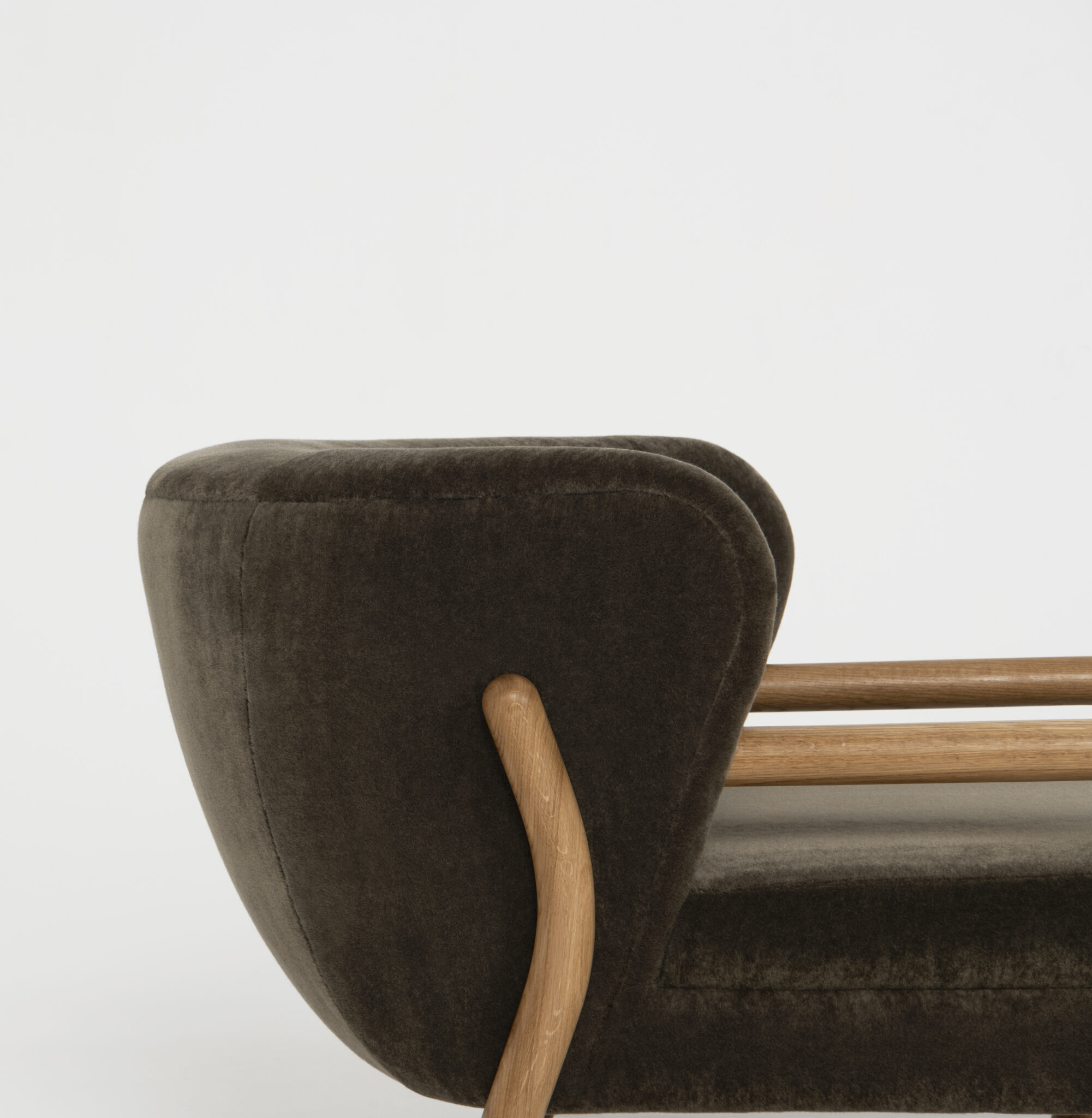 Polus 016 - R HUGHES