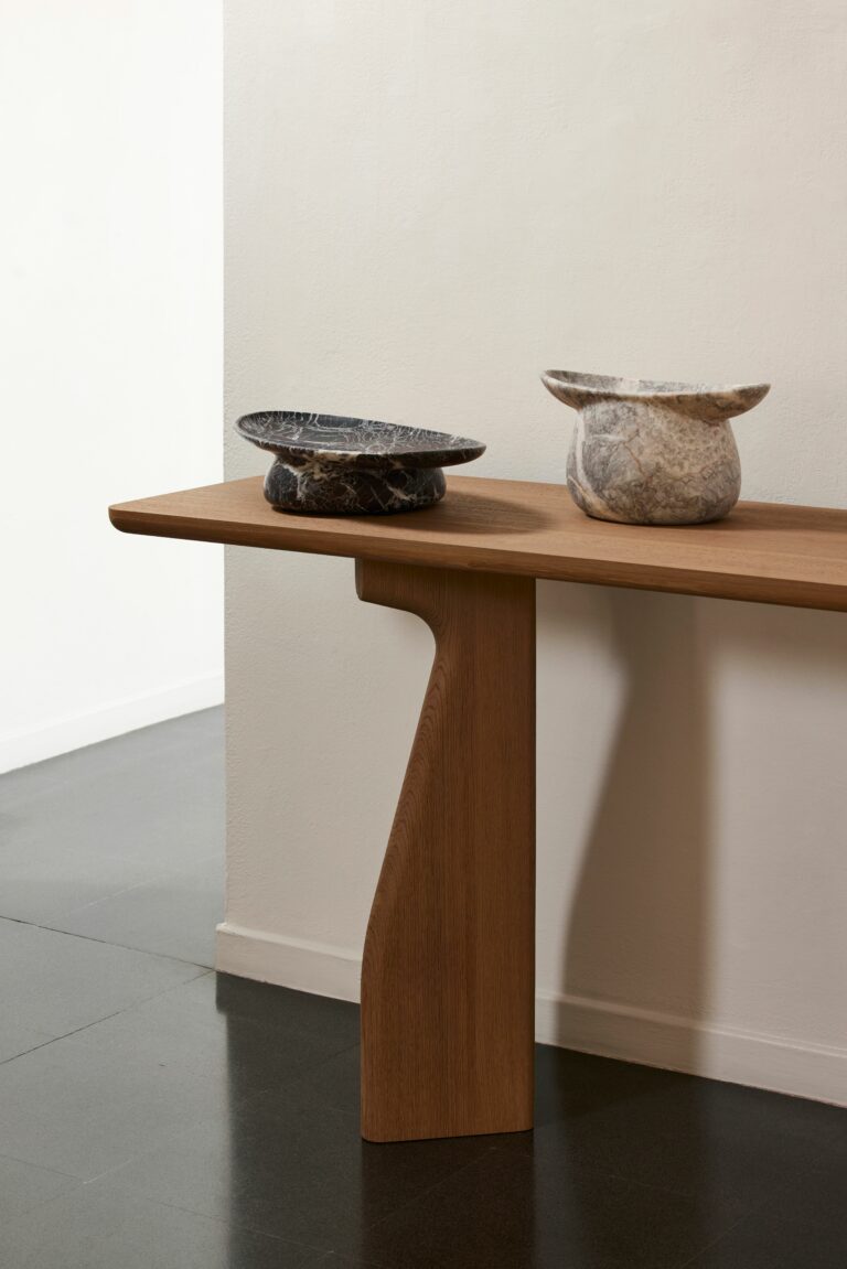 CHESS Console - R HUGHES