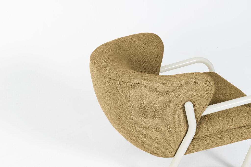 Outlus 016 - R HUGHES