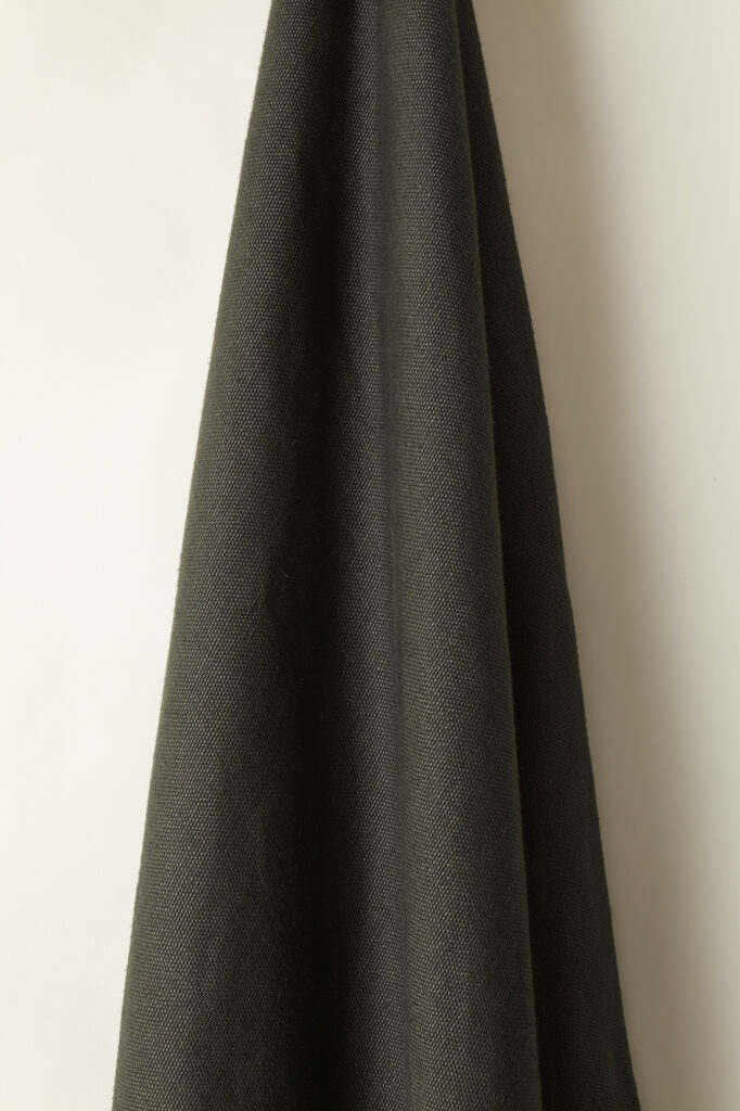 HEAVY WEIGHT LINEN IN LEAD - R HUGHES
