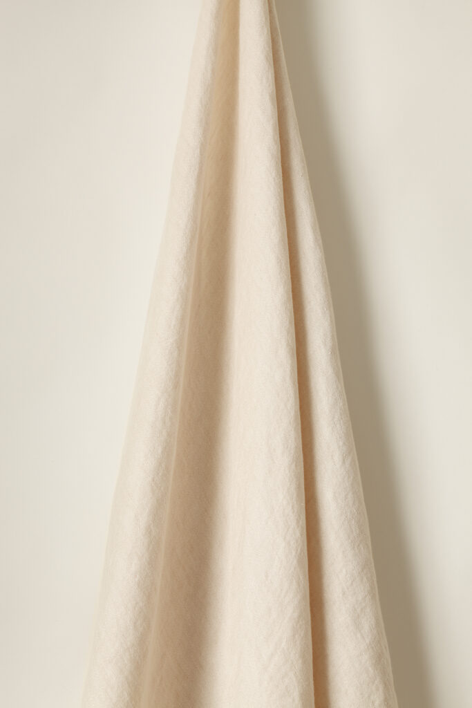 LIGHT WEIGHT LINEN IN WHEAT - R HUGHES