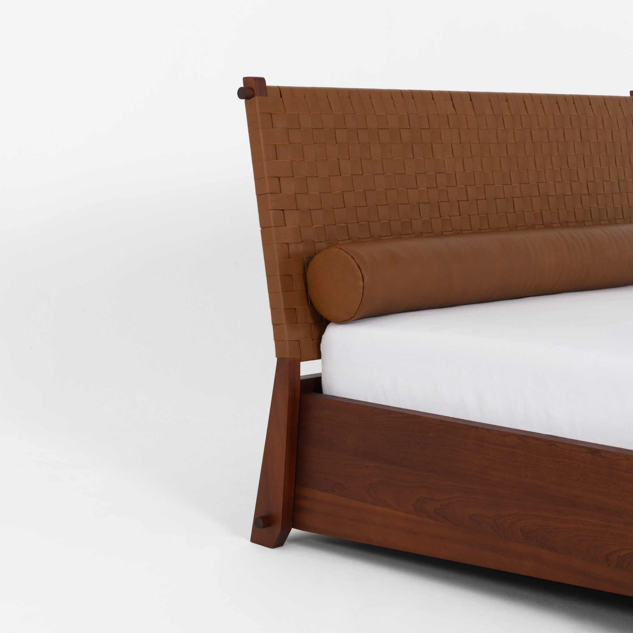 Dehlos Bed in Mahogany - R HUGHES