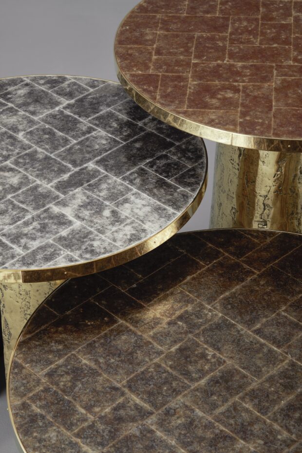 Pavé Tables - Mica - R HUGHES