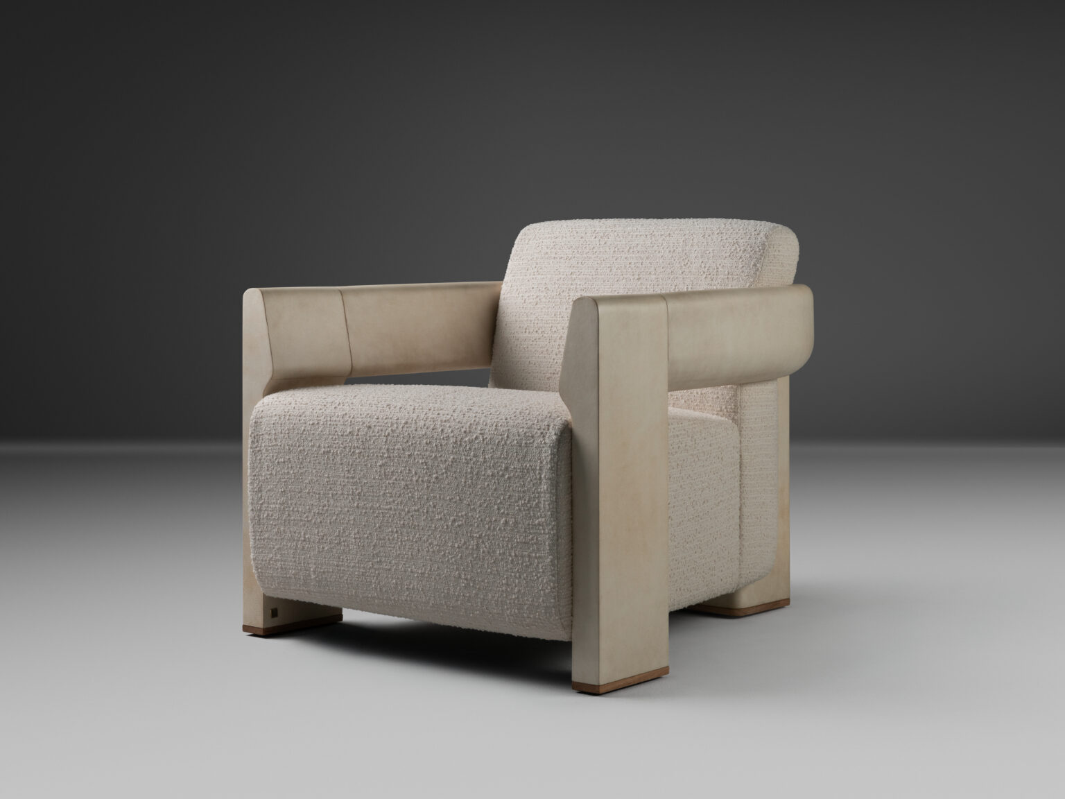 Dais Lounge Chair - R HUGHES