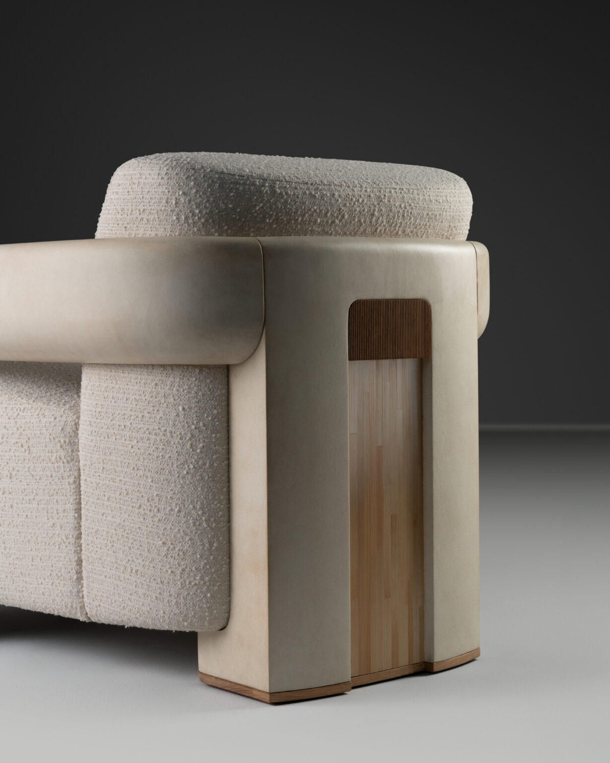 Dais Lounge Chair - R HUGHES