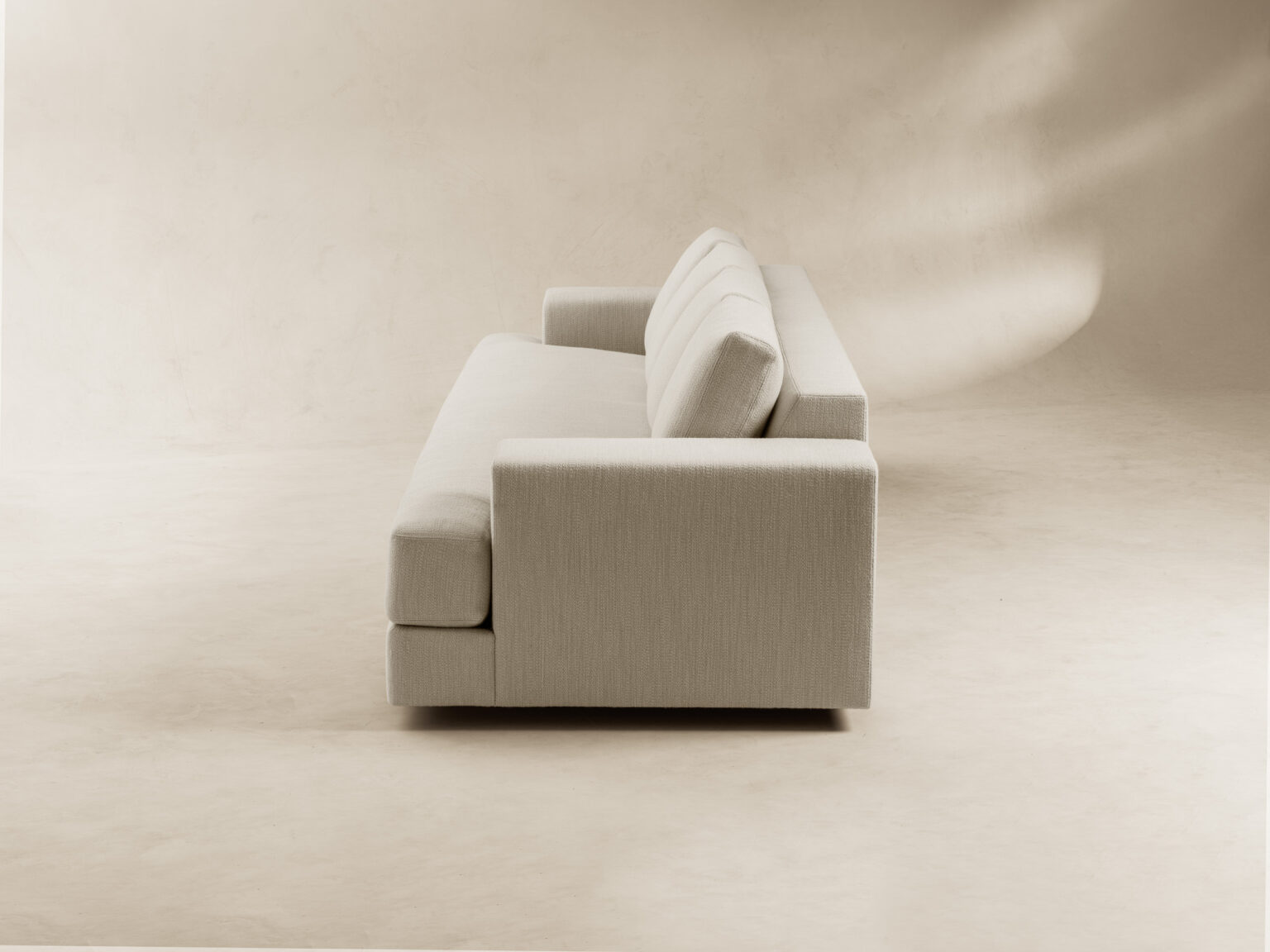 FELSON SOFA - R HUGHES