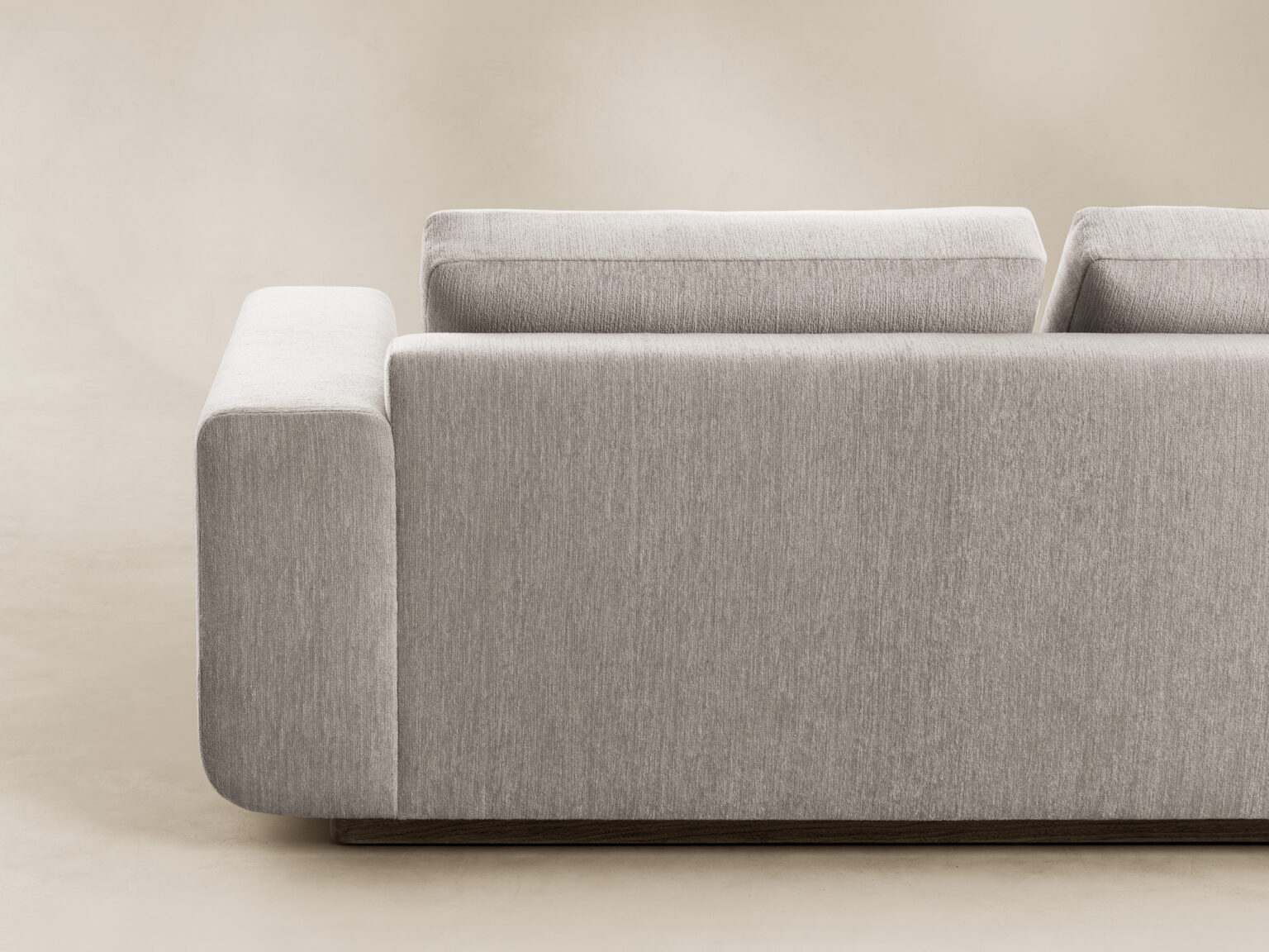 CAMPAU SOFA - R HUGHES