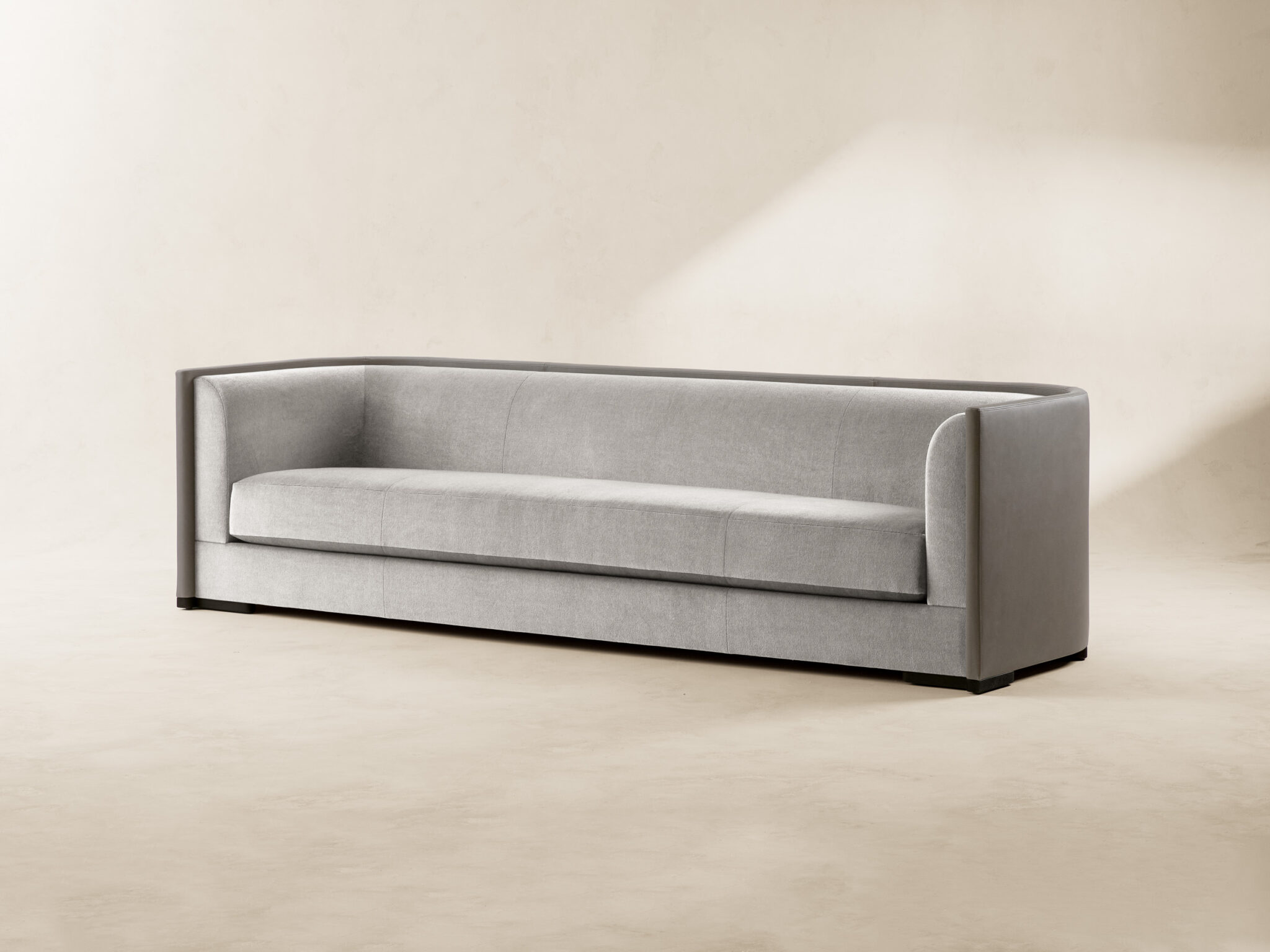 FELSON SOFA - R HUGHES